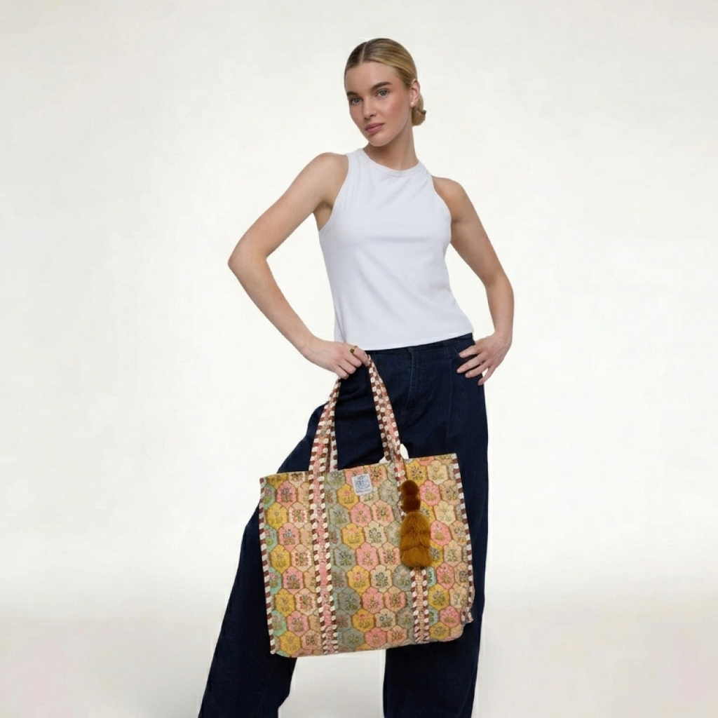 TOTE BAG PASTEL BLOOM GARDEN – Mónica Watanabe